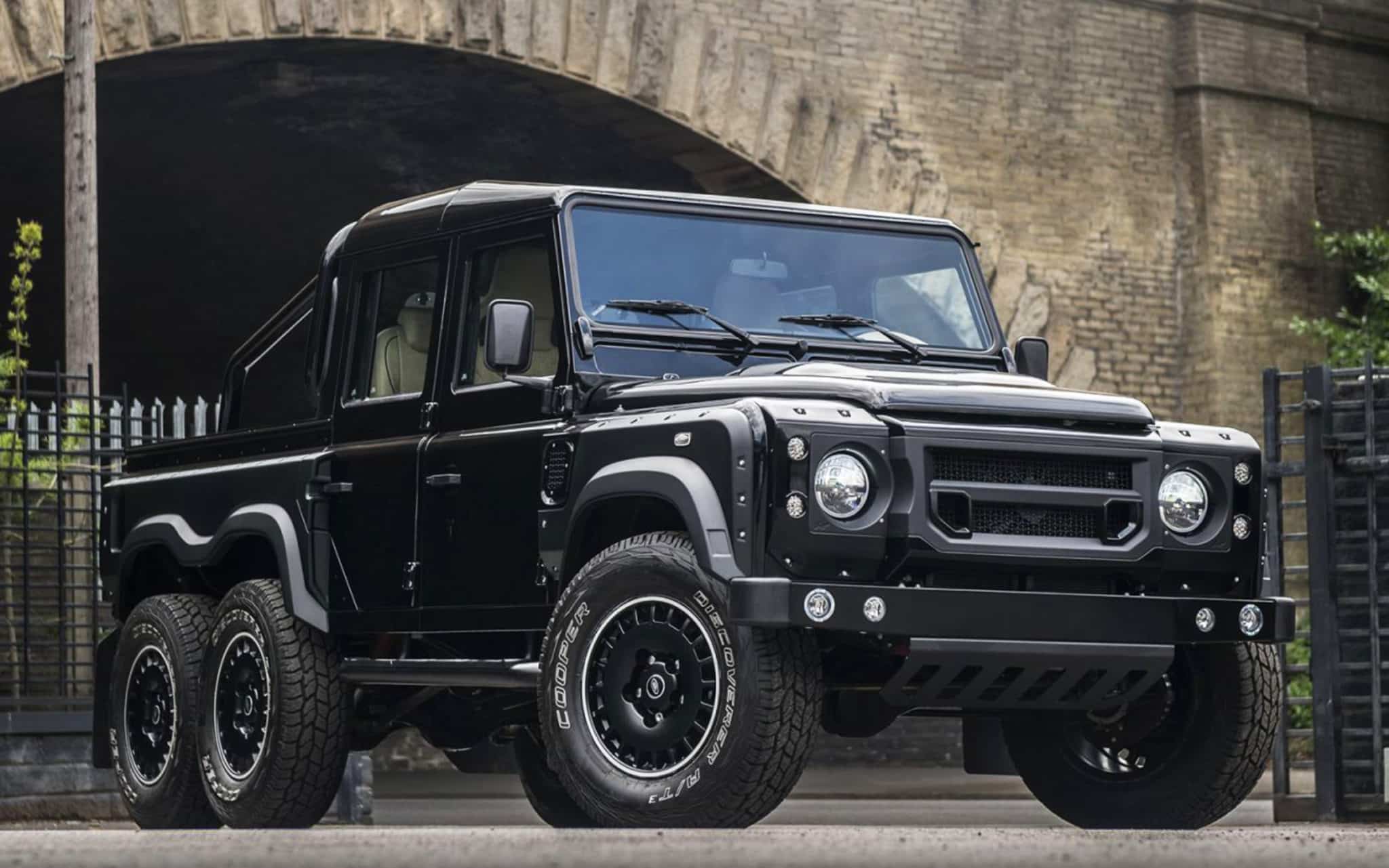 Land‌ ‌Rover‌ ‌Defender‌ ‌110‌ ‌Flying‌ ‌Huntsman‌ ‌6x6‌ ‌ | GearMoose