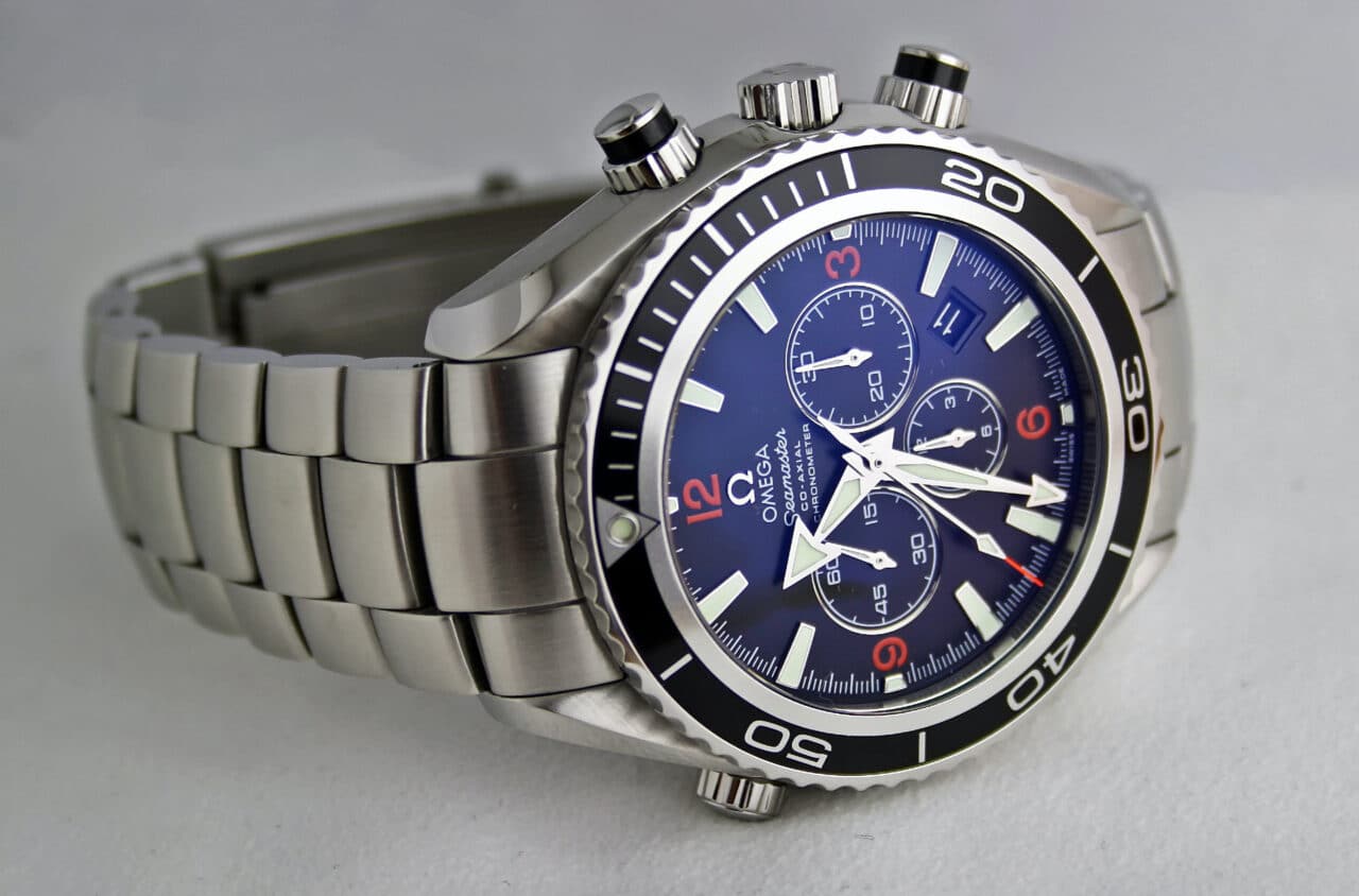 How To Use A Chronograph Watch | GearMoose