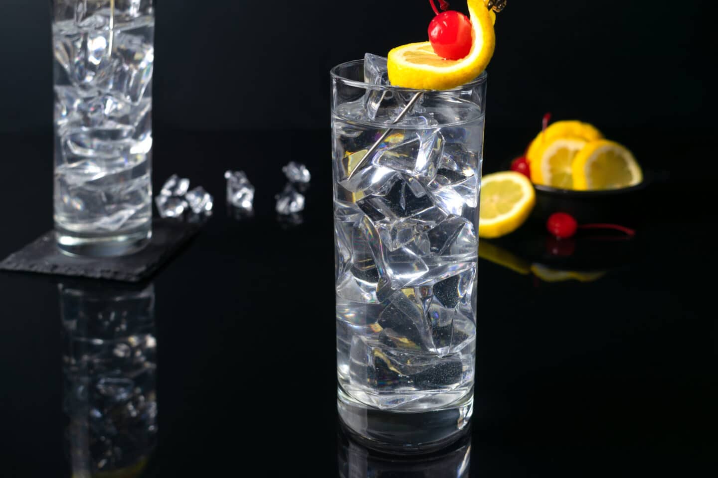 How To Make A Tom Collins Cocktail | GearMoose